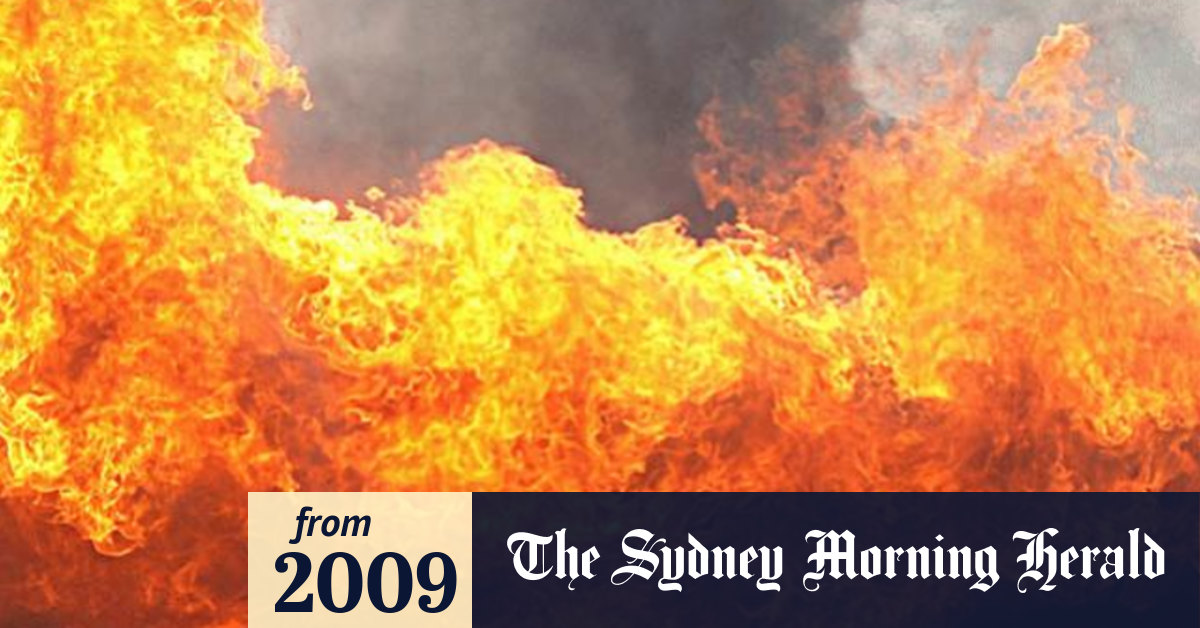 Video: Petrol station explosion