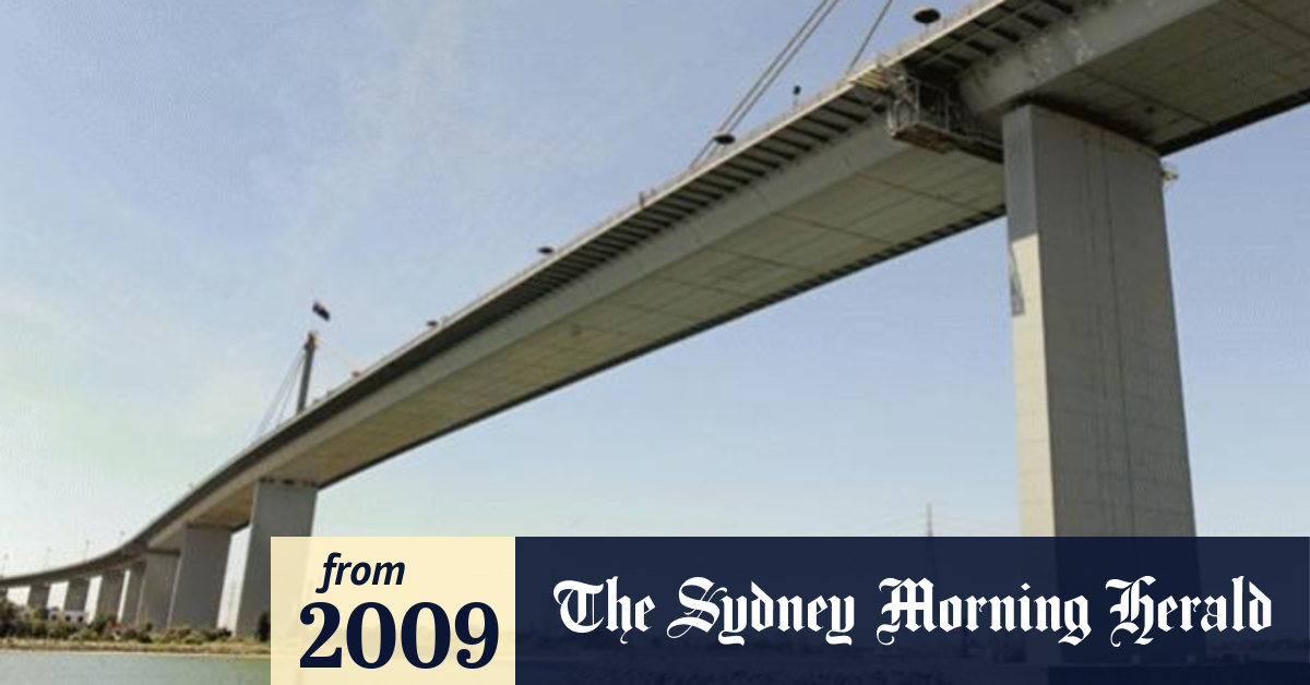 Video: Safety barriers for Westgate Bridge