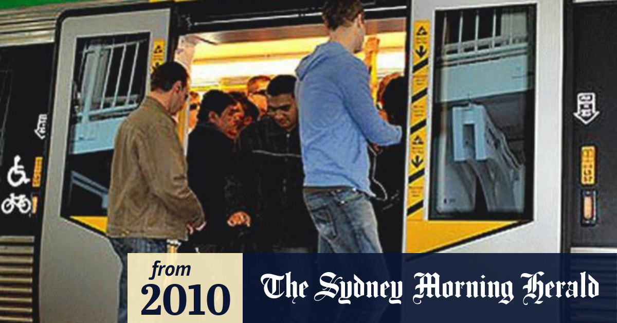 Video: Perth train drivers strike