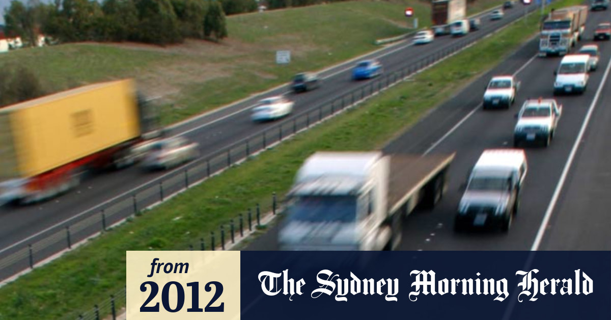 Video: Crash victim tells of Hume 'human roadblock'
