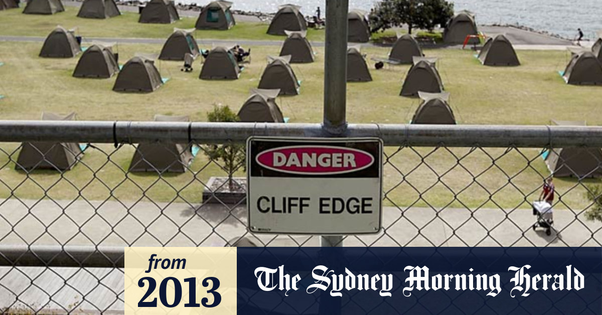 Video: Police investigate cliff death