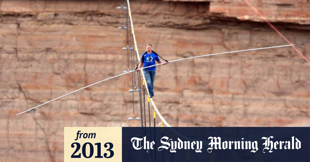 Video: Man walks tightrope across Grand Canyon