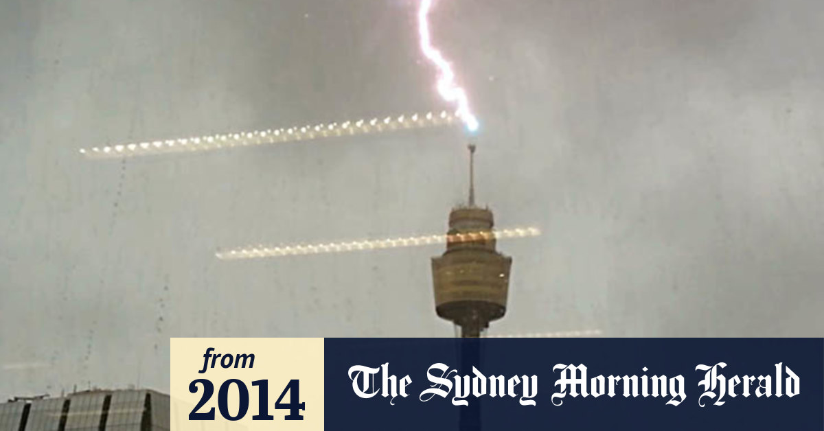 Video: Lightning strikes Centrepoint Tower
