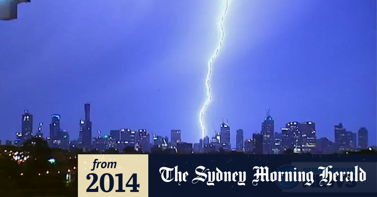 Video: Lightning storm blasts Melbourne
