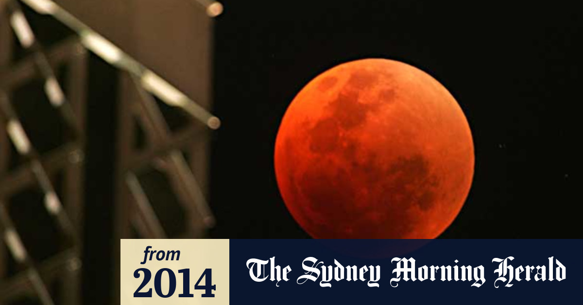 Video: Watch the red moon rising