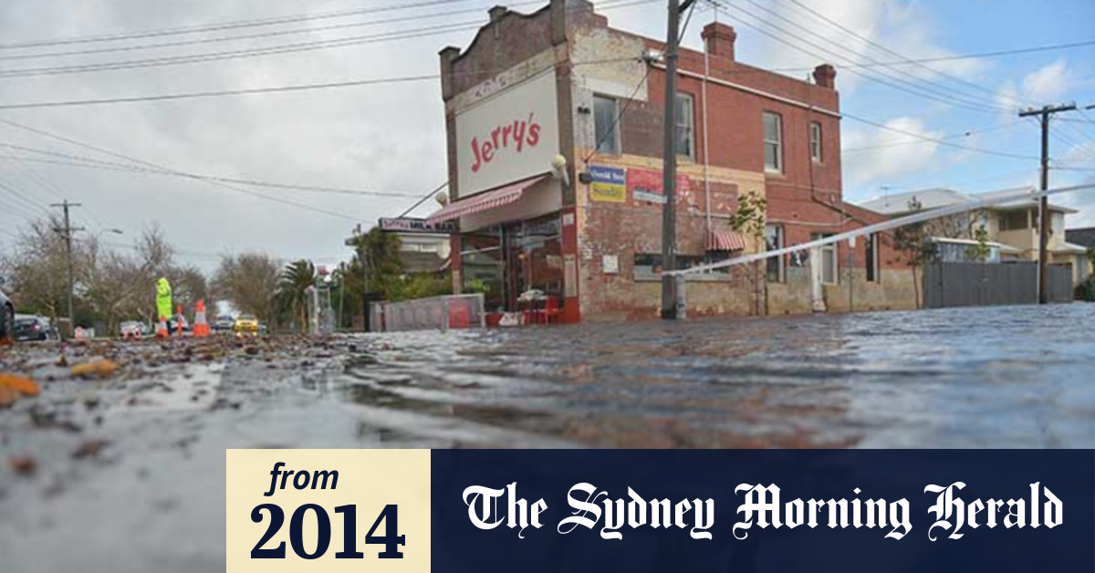 Video: Melbourne's wild weather leaves streets underwater