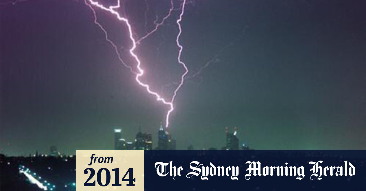 Video: Huge lightning storm strikes Melbourne
