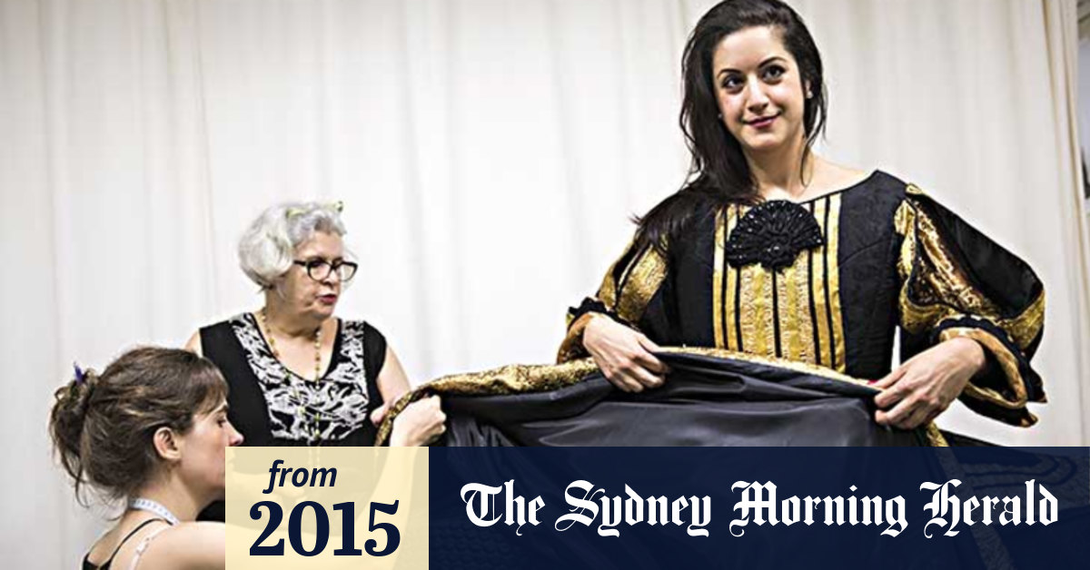 Video: Dressing the opera
