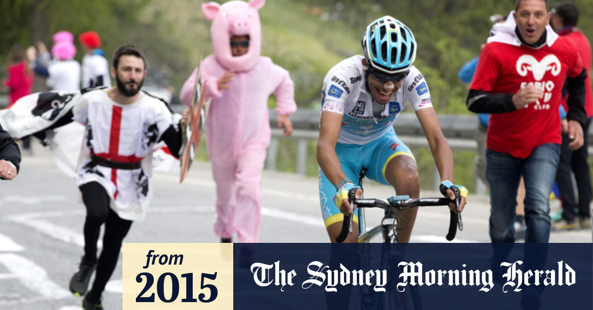 Alberto Contador survives late attacks to lead the Giro d'Italia to Milan