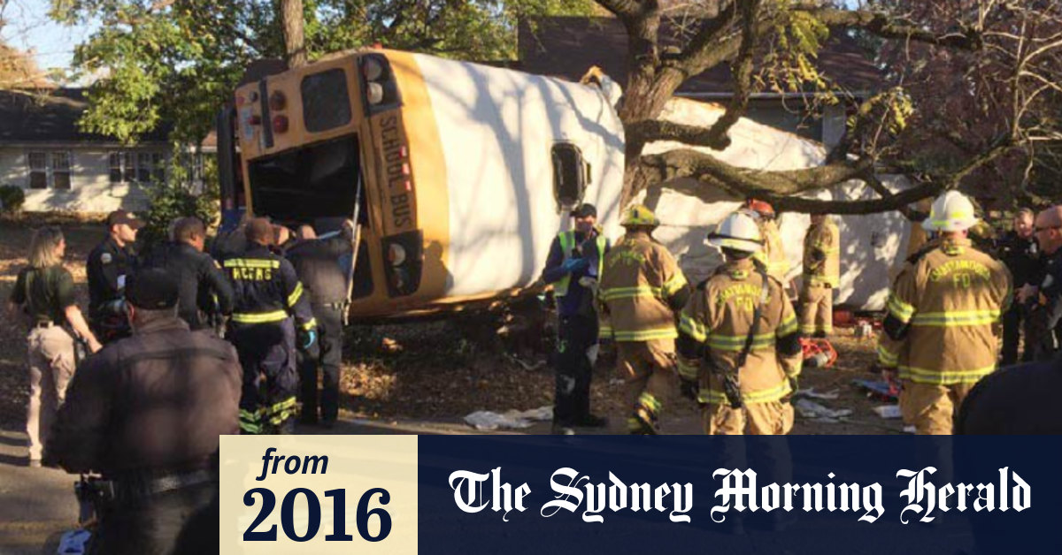 Video: Six dead in Tennessee school bus crash