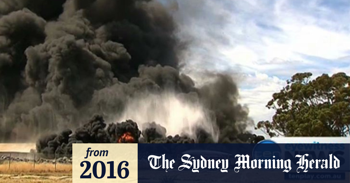 Video: Fire erupts at tyre yard