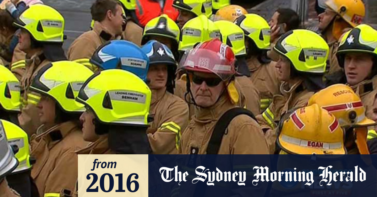 Video: Firefighters protest in Melbourne over CFA dispute
