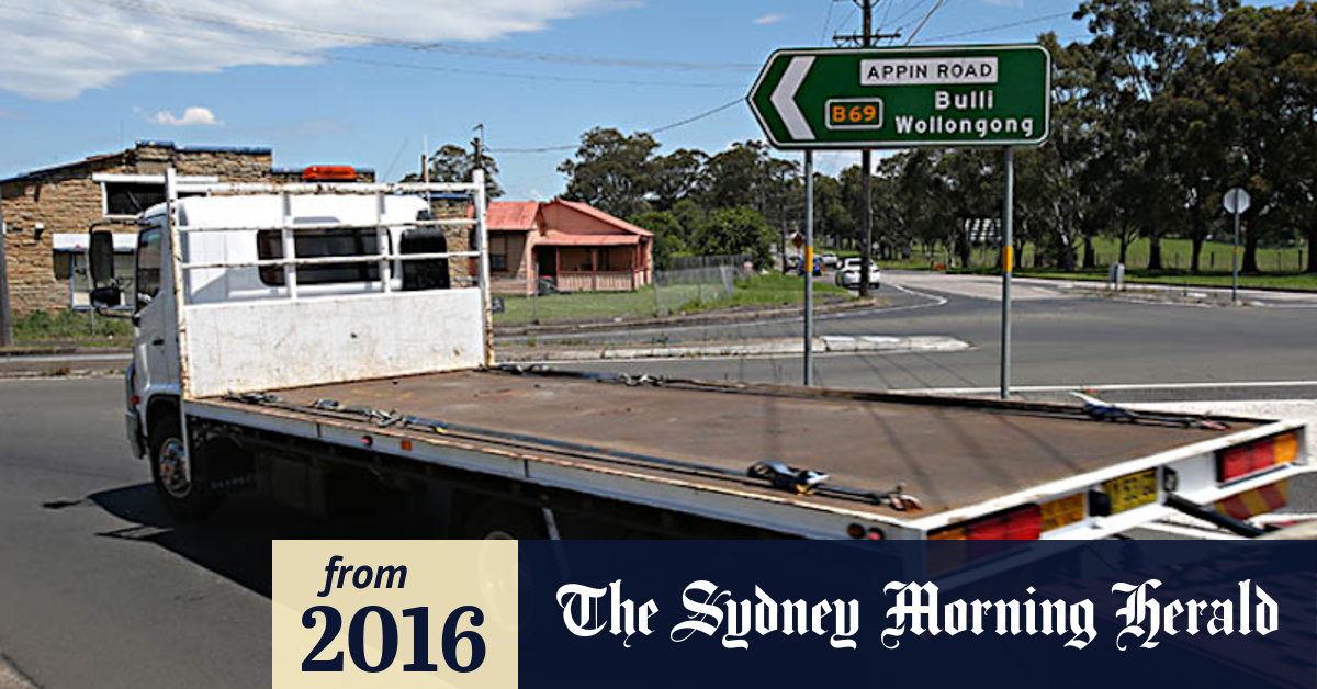 Video: Driving along Appin Road