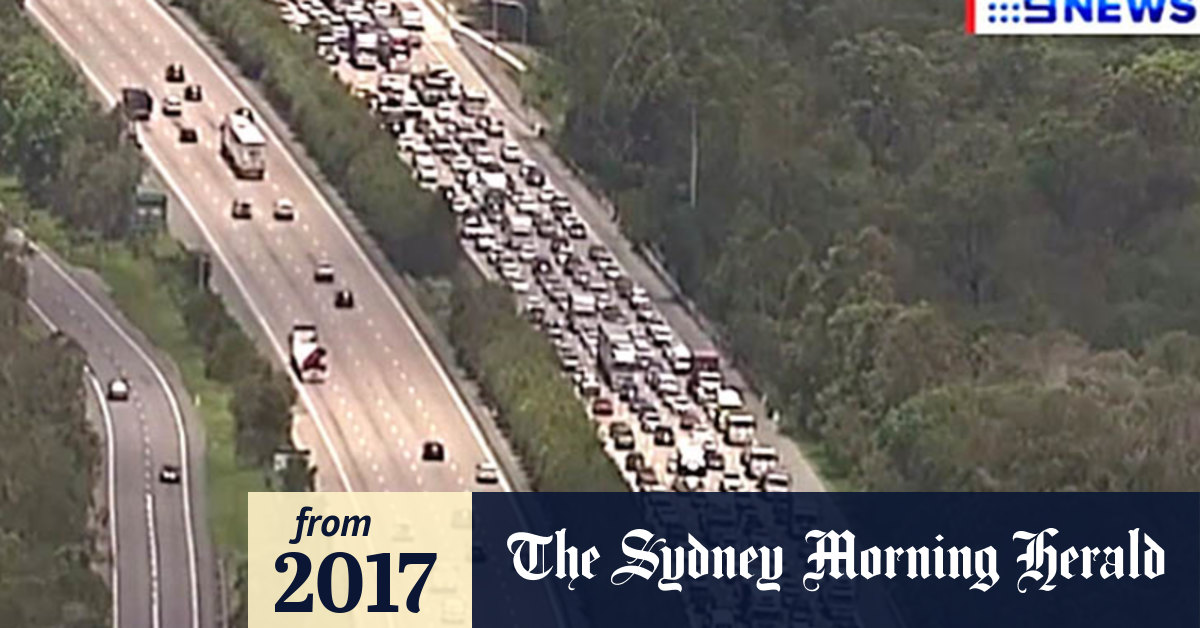 Video: Highway gridlock at Coomera