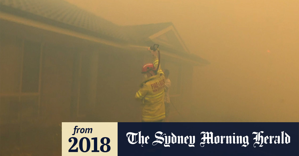 Video: Sydney south west fire worsens