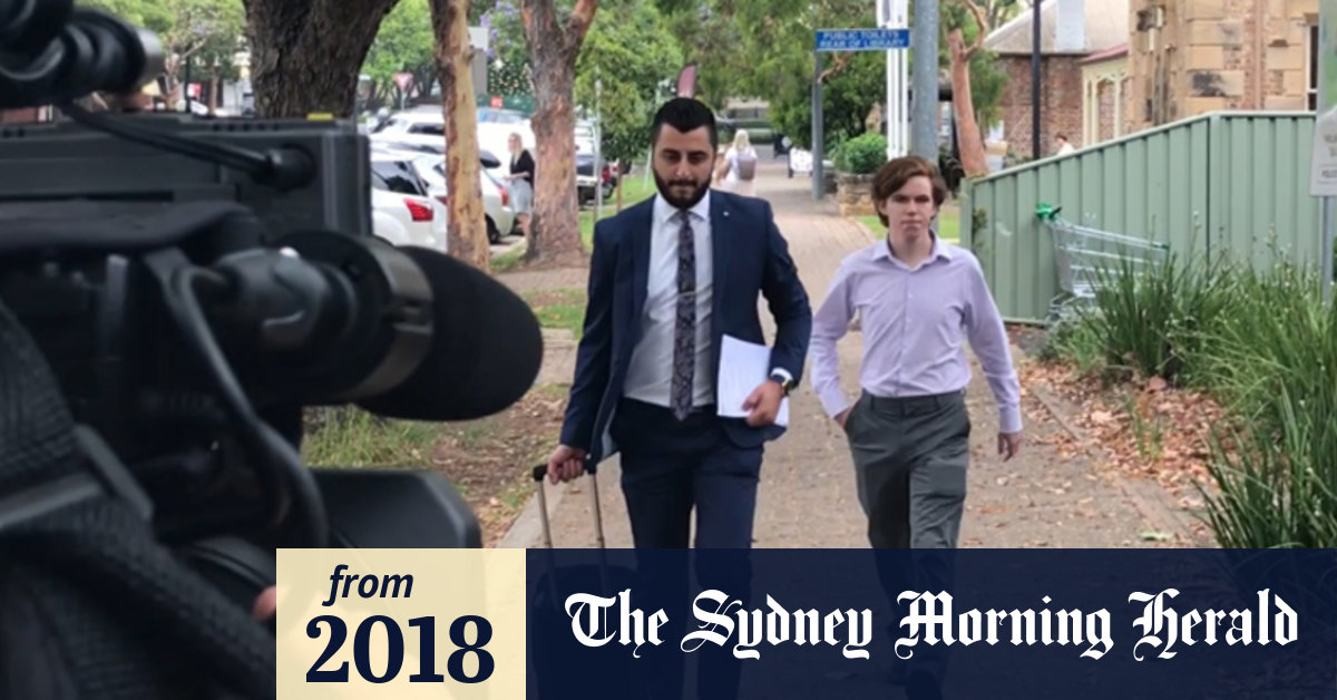 Video: Munday arrives in court