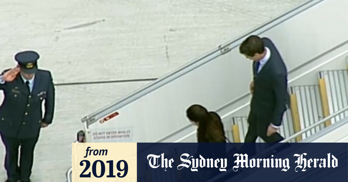 Video: Ardern arrives in Australia