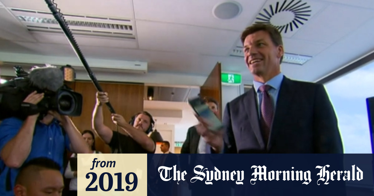 Video: Minister under fire