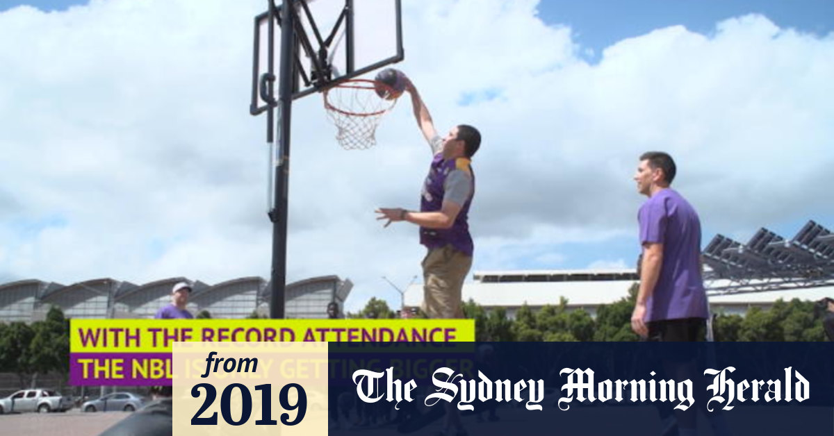 Video: Record NBL crowd for LaMelo in Sydney