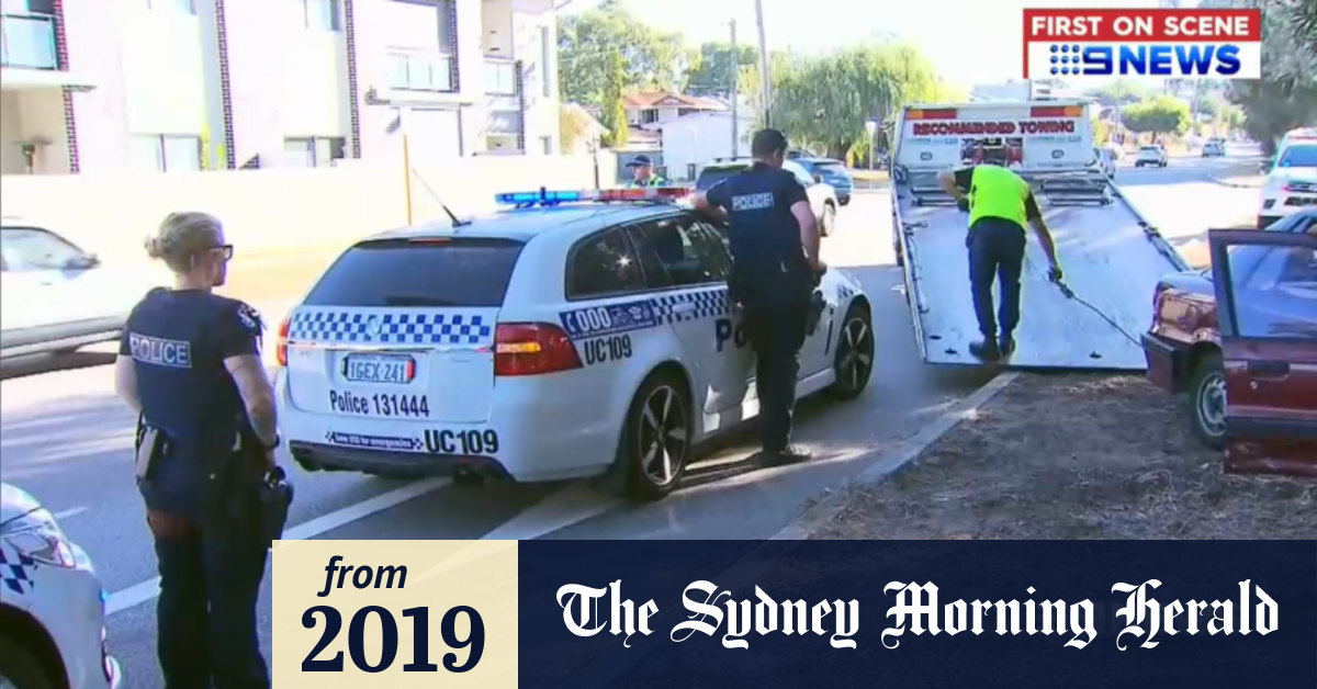 Video: Police ram speeding car during chase in Perth