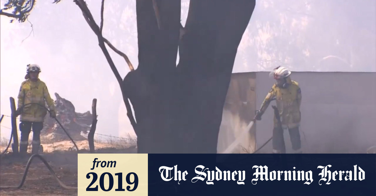 Video: Houses damaged, ambulances called in as bushfire burns through ...