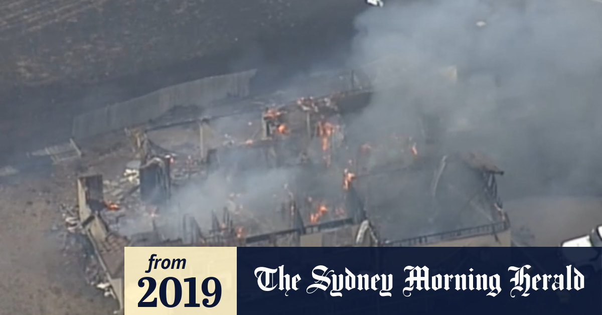 Video: Bushfire threatens lives and homes in Laidley