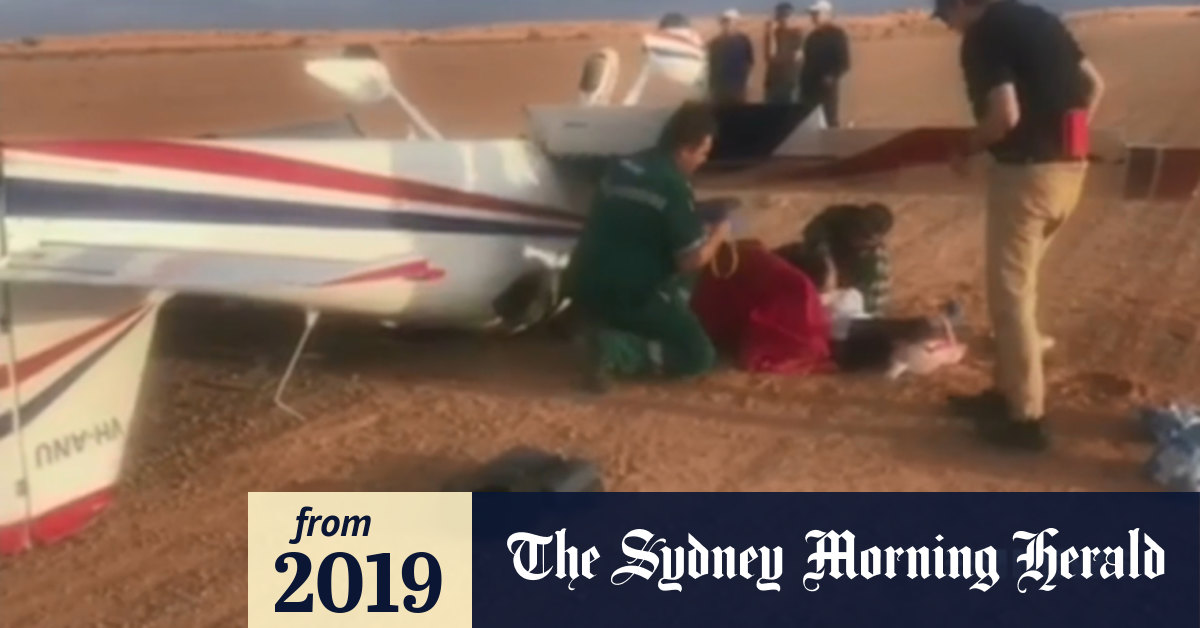 Video: Perth couple survive light plane crash