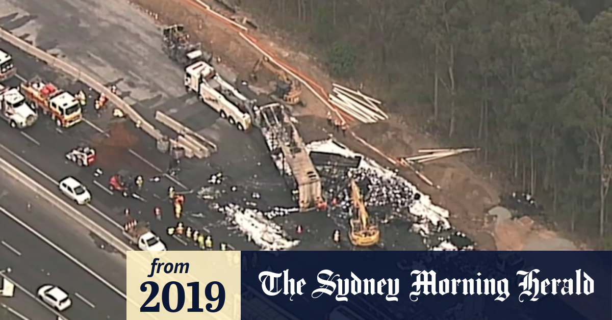 Video: Truck on M1 motorway crashed into three vehicles and caught fire ...