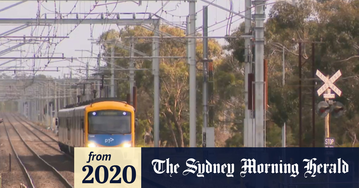 Video: Melbourne train drivers threaten boycott