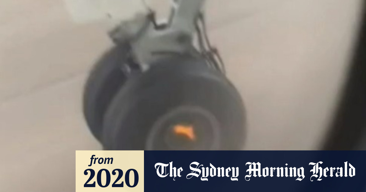 Video: Wheel falls off during take-off