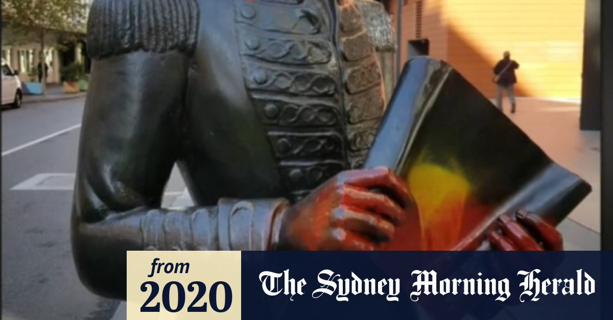 Video: Colonial statue in Perth targeted