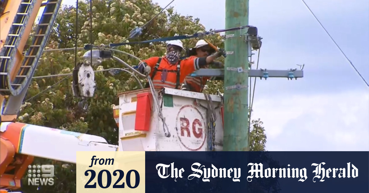 Video: Heavy rain sparks WA power outage crisis