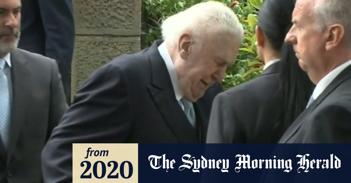 Video: John Laws farewells wife Caroline