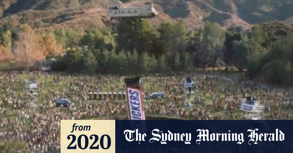 Video: Super Bowl 2020: Snickers commercial
