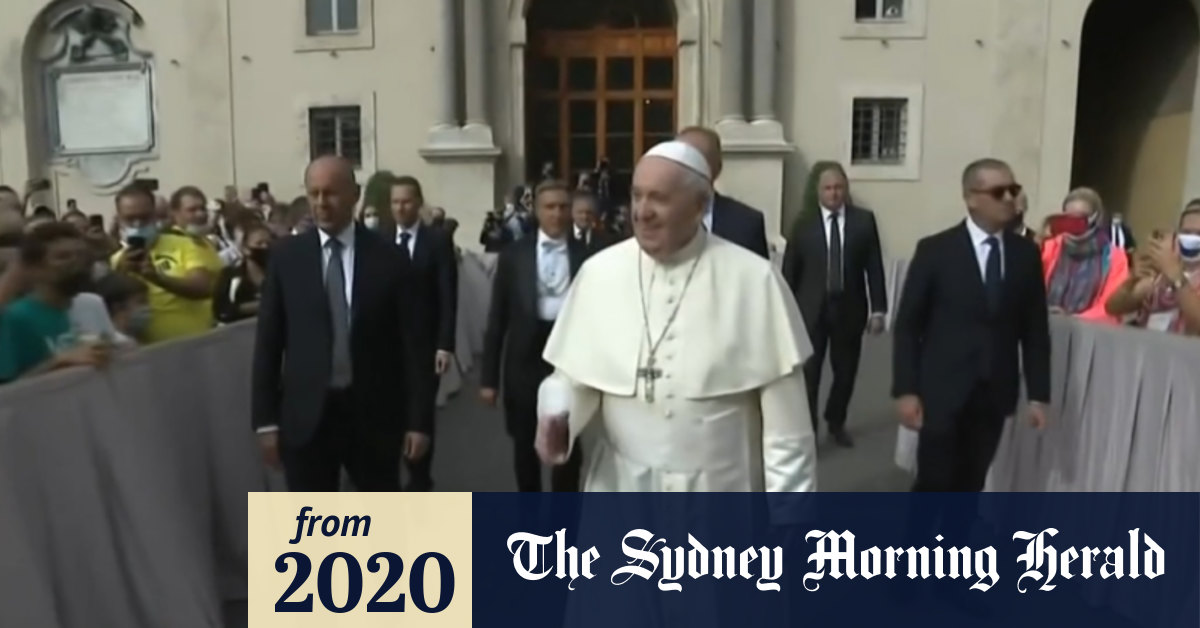 Video: Pope Francis has returned in his first public appearance
