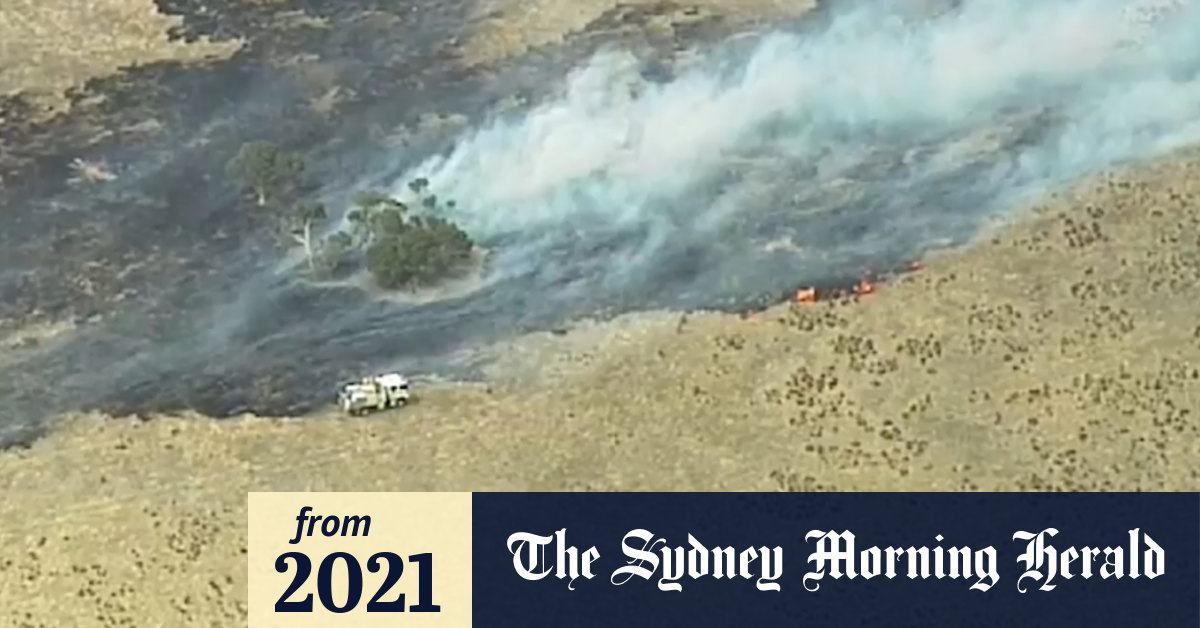 Video: Residents seek shelter as uncontrolled fire hits SA town