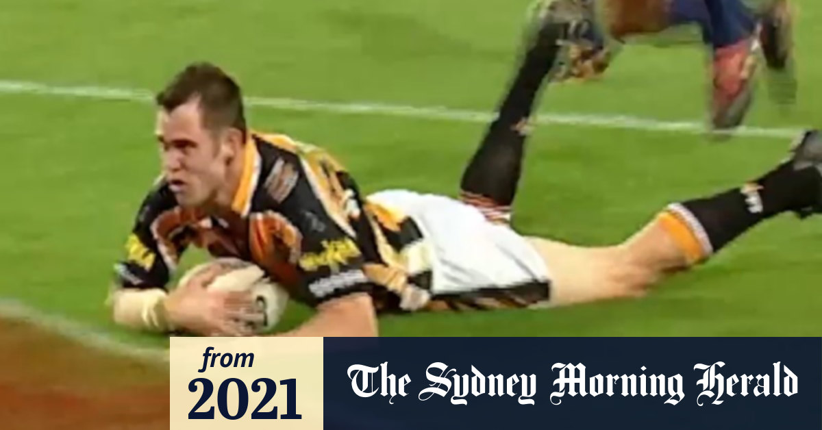 Video: Benji's remarkable flick pass in 2005 grand final