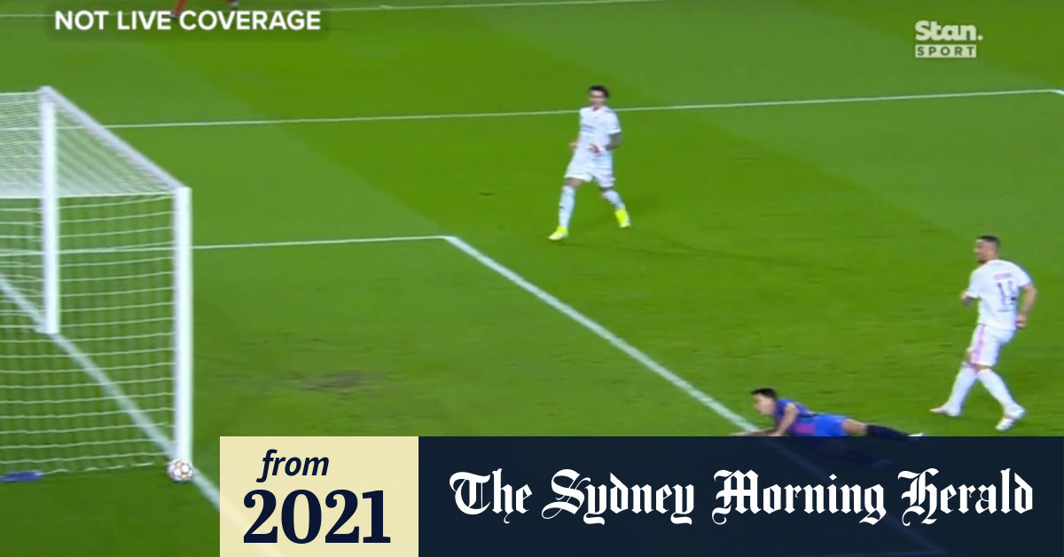 Video: One of the worst misses you'll ever see