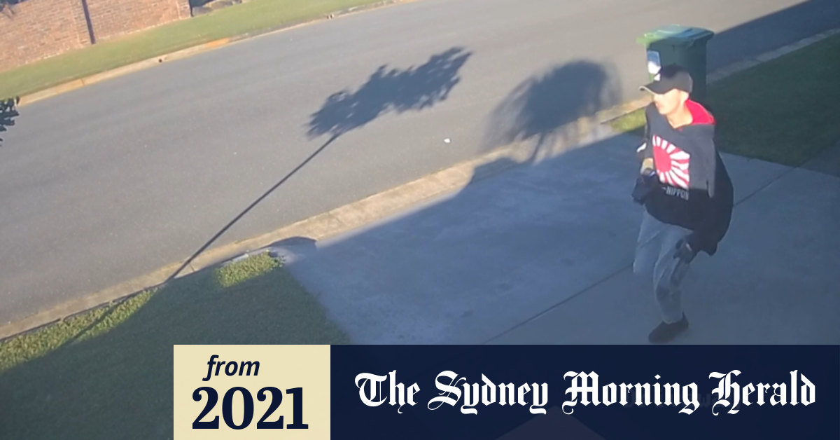 Video: Police searching for man who hid in wheelie bin before robbery