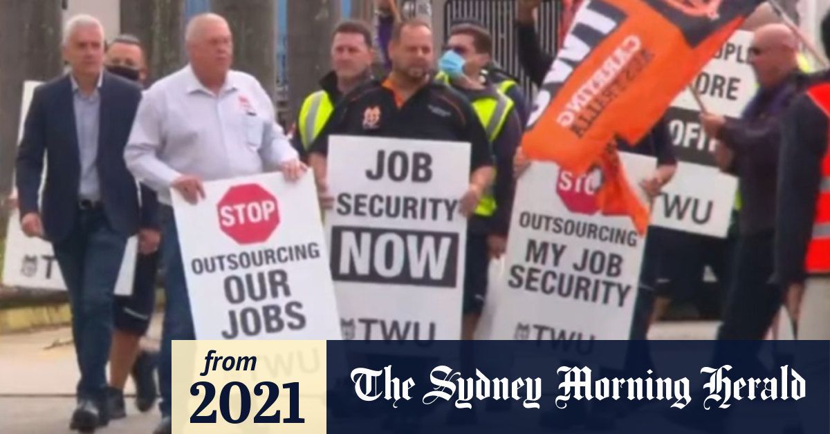 Video: Fedex workers strike across Australia