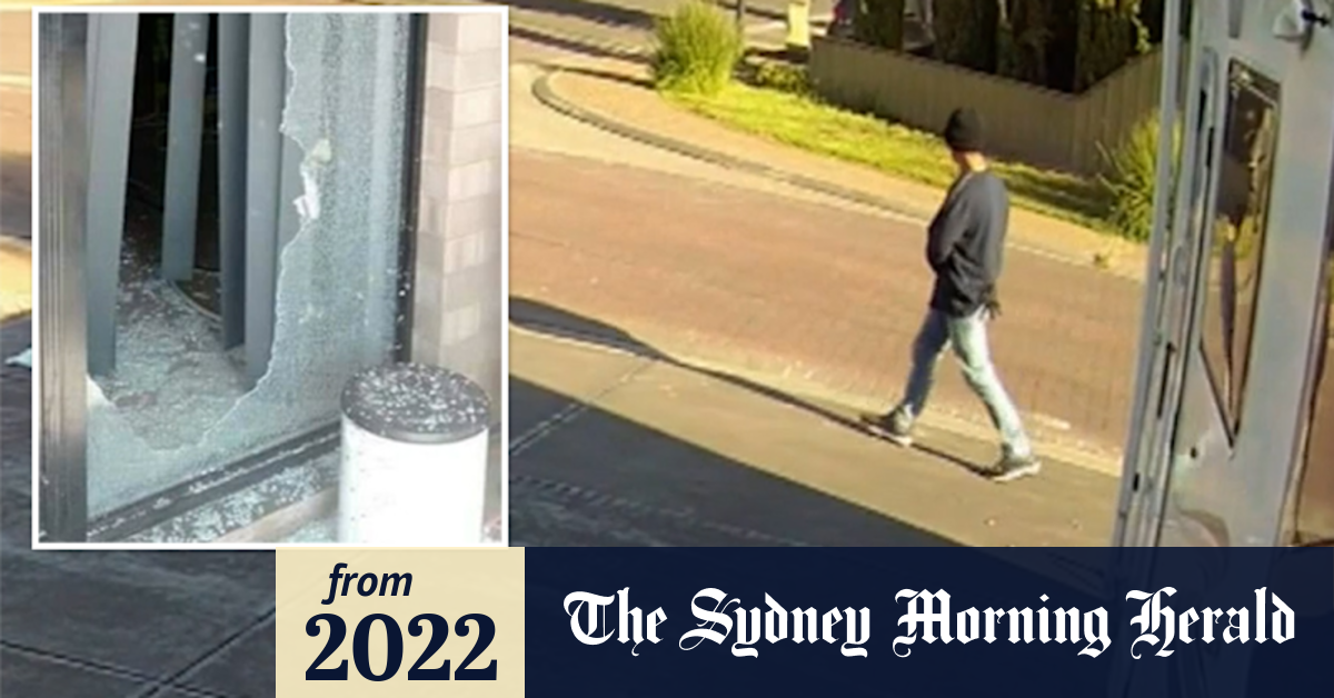 Video: Mum's horror at break-in while kids were home alone