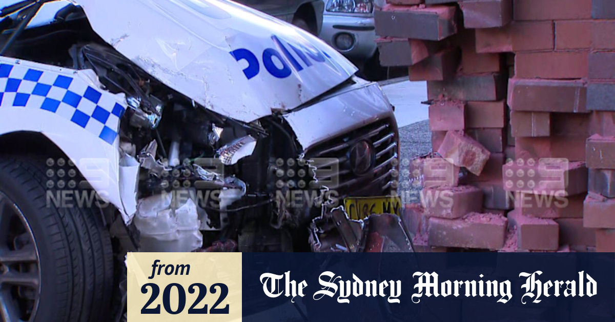 Video: NSW Police officers injured in crash on their way to single-car ...