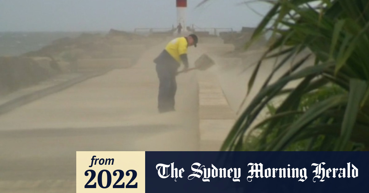 Video: Gale force winds and wild weather predicted for Queensland