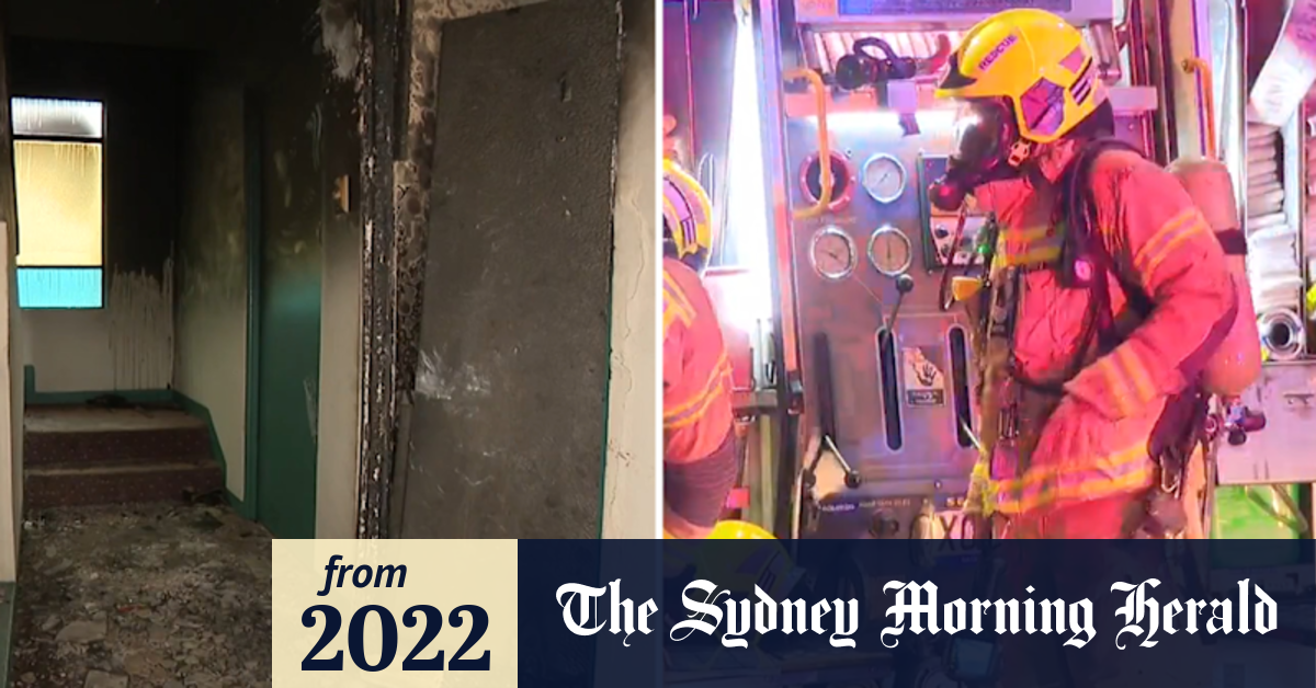 Video: Three people jump out window after becoming trapped in Sydney ...