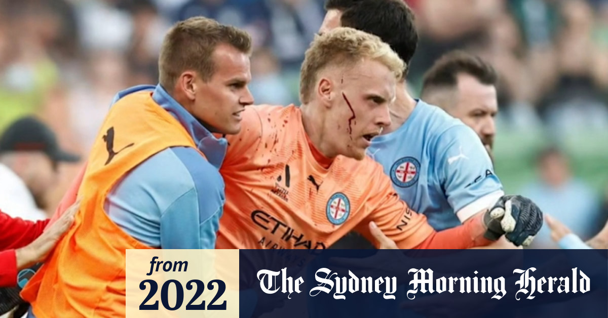 Video: Melbourne Victory facing sanctions over violent pitch invasion