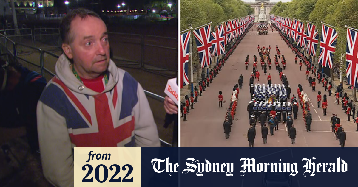 Video: Mourning crowds thin out after days of queueing