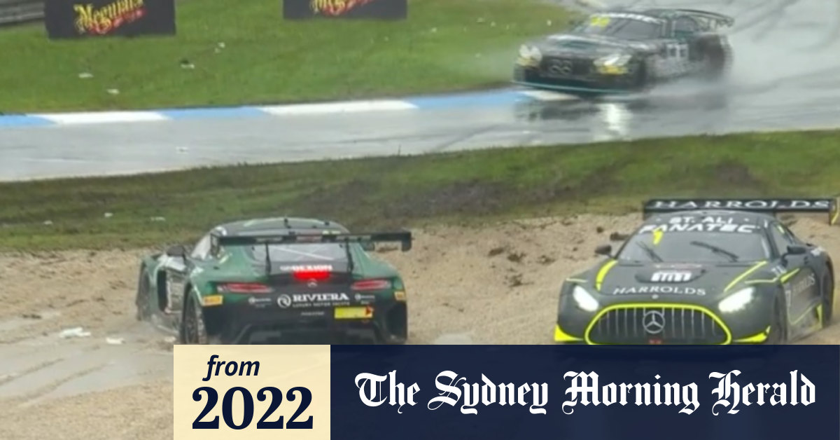 Video: Mad finish to wet and wild GT race