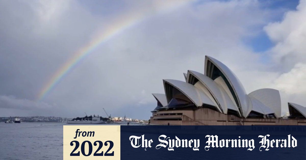 Video: Rainbow over Sydney Opera House