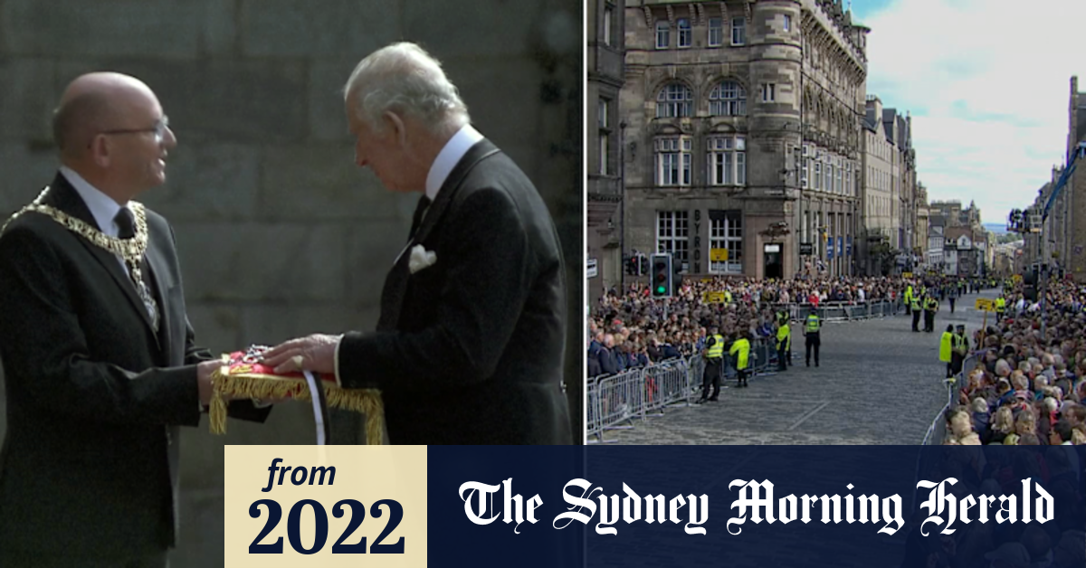 Video: Crowds line the Royal Mile as King Charles III prepares for his ...