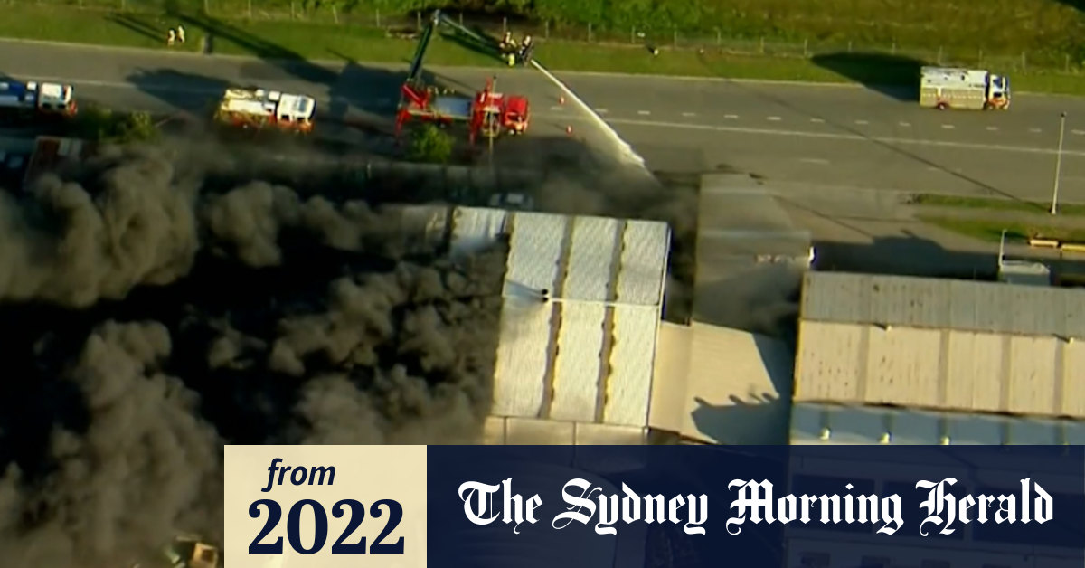 Video: Brisbane industrial fire fills sky with toxic smoke